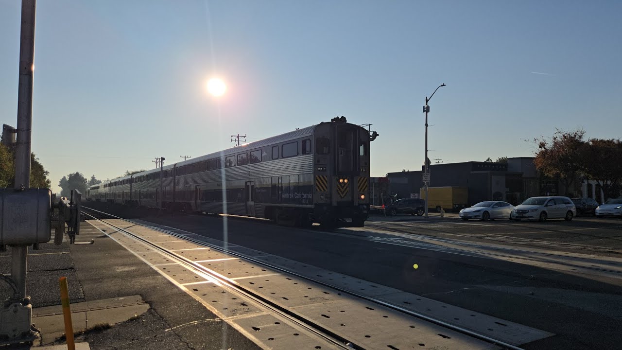 Amtrak Capitol Corridor #538 at Fremont Station with CDTX #8311 Cab Car ...