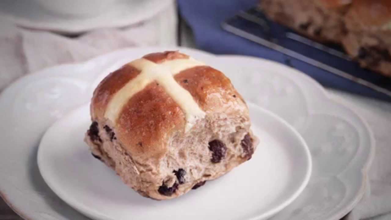 COBS Bread Hot Cross Buns - YouTube