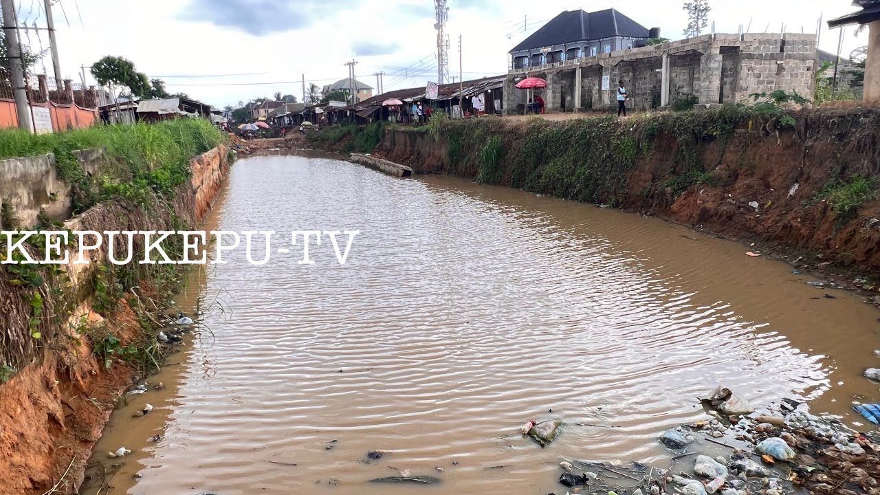 WHAT I SAW TODAY ALONG OBOHIA ROAD ABA - YouTube