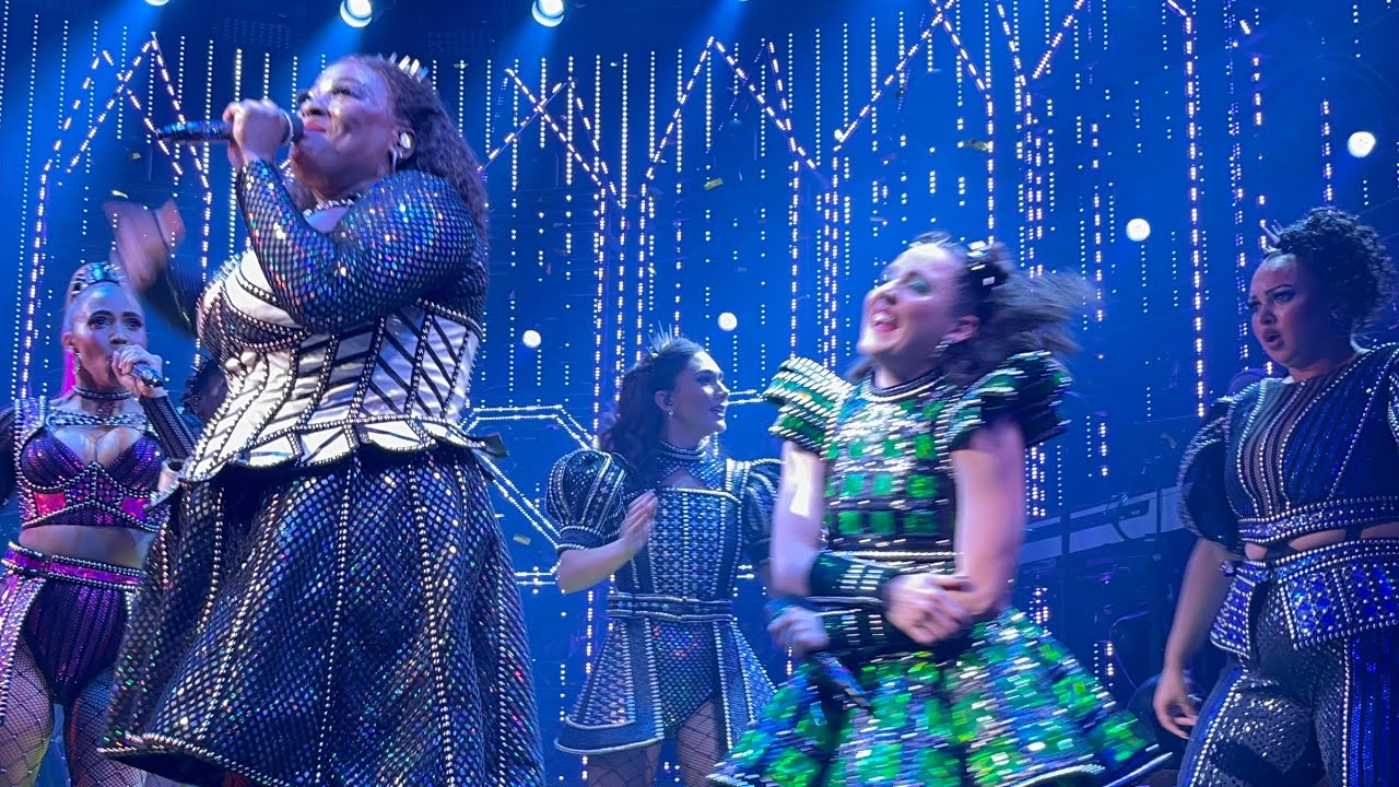 Megasix 01/10/23 matinee (Esme Aragon, Monique Cleves, Leah Parr) - YouTube