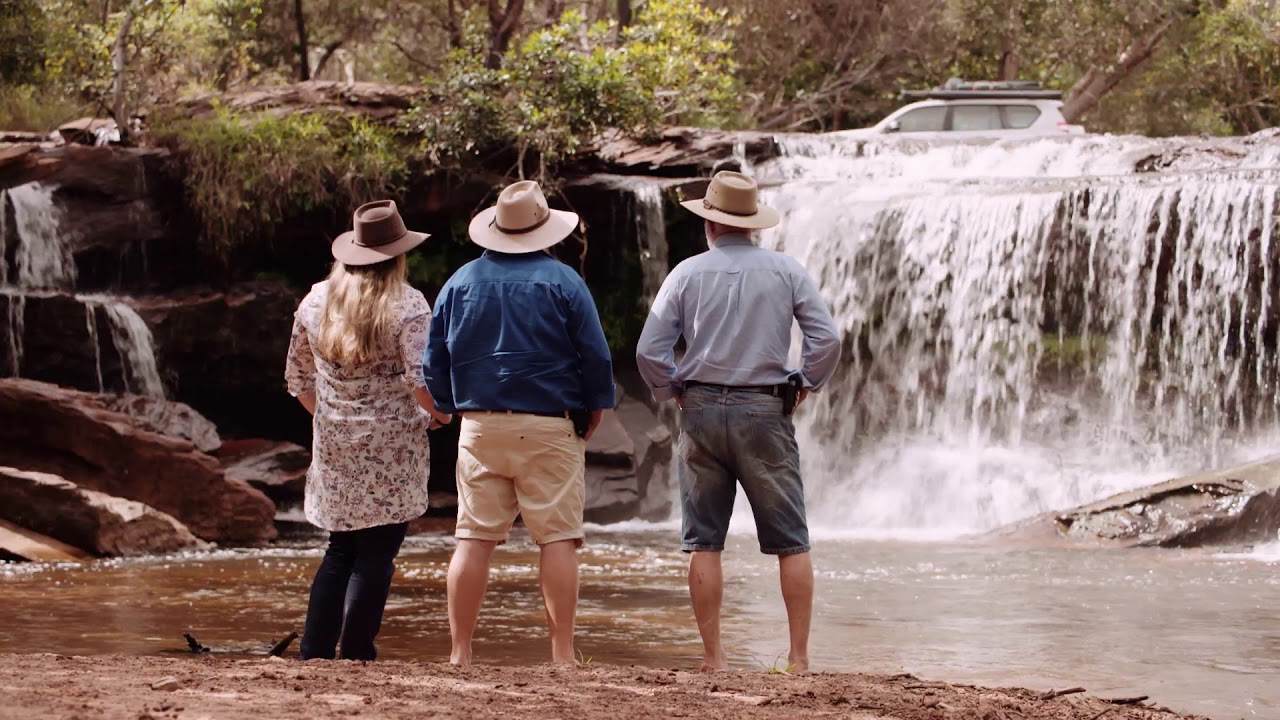 Driving on Battle Camp Road - YouTube