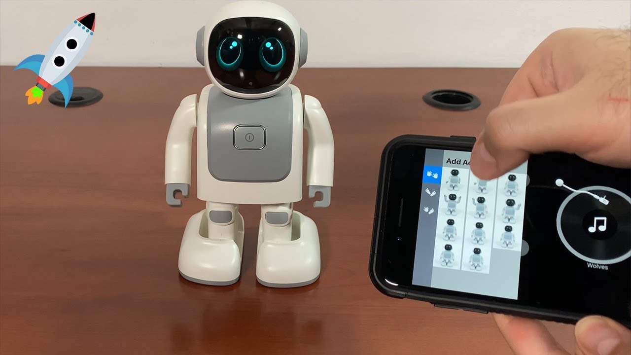 Robert - Spaceman Programmable Robot Speaker -- Gadgetify - YouTube