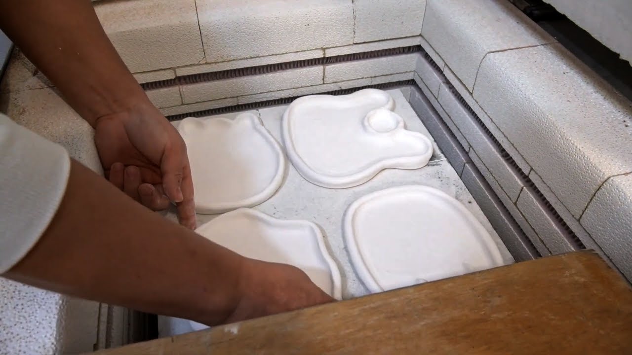 [Handicraft Ideas] Making Handmade Character Drawn Dishes - YouTube