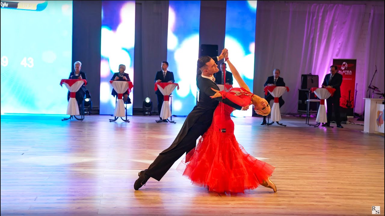 European championship 10 dance. Slow Waltz - YouTube