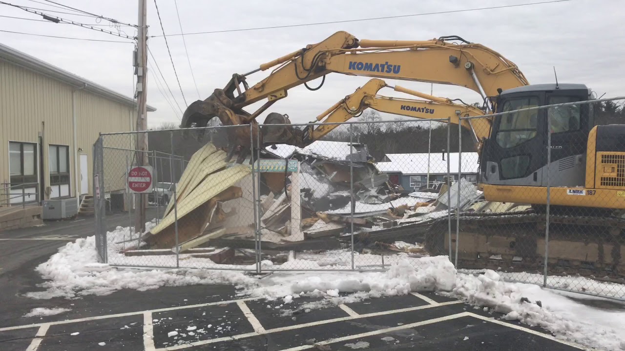 Jawonio Kirby Building Demolition - YouTube