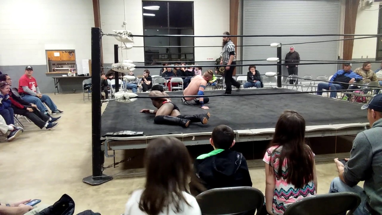 Caleb Courageous vs. Brian Valor |Non-Title| - YouTube