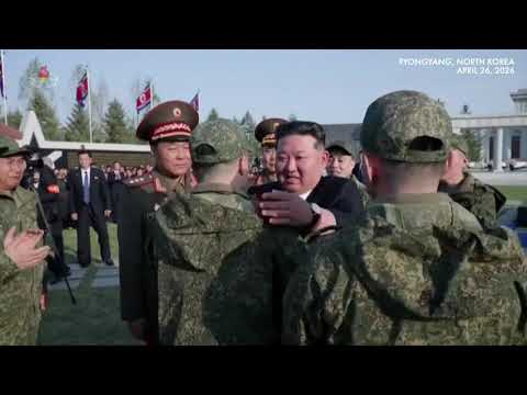 Kim Jong Un empfängt hochrangige russische Beamte zu einer nordkoreanischen Zeremonie zum Gedenke...