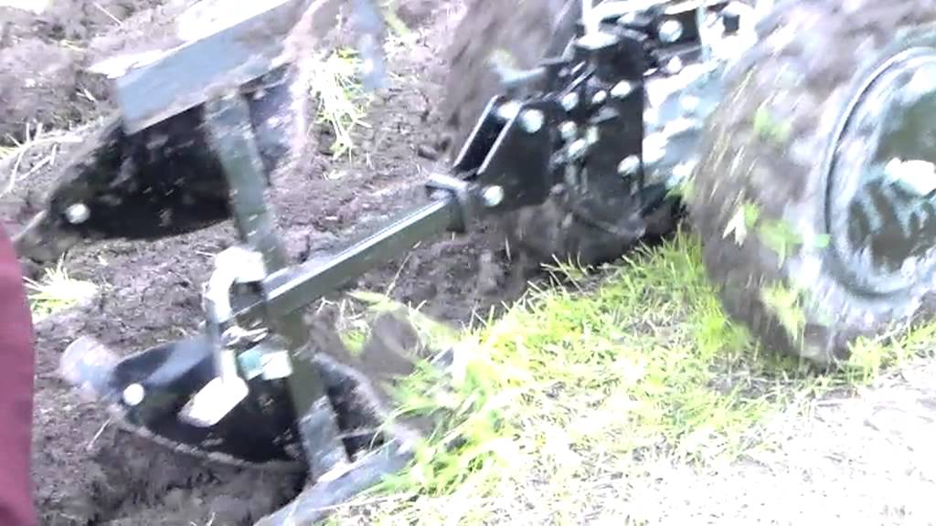 African Agri Distribution (AAD) Senegal: Démonstration Motoculteur G85D ...