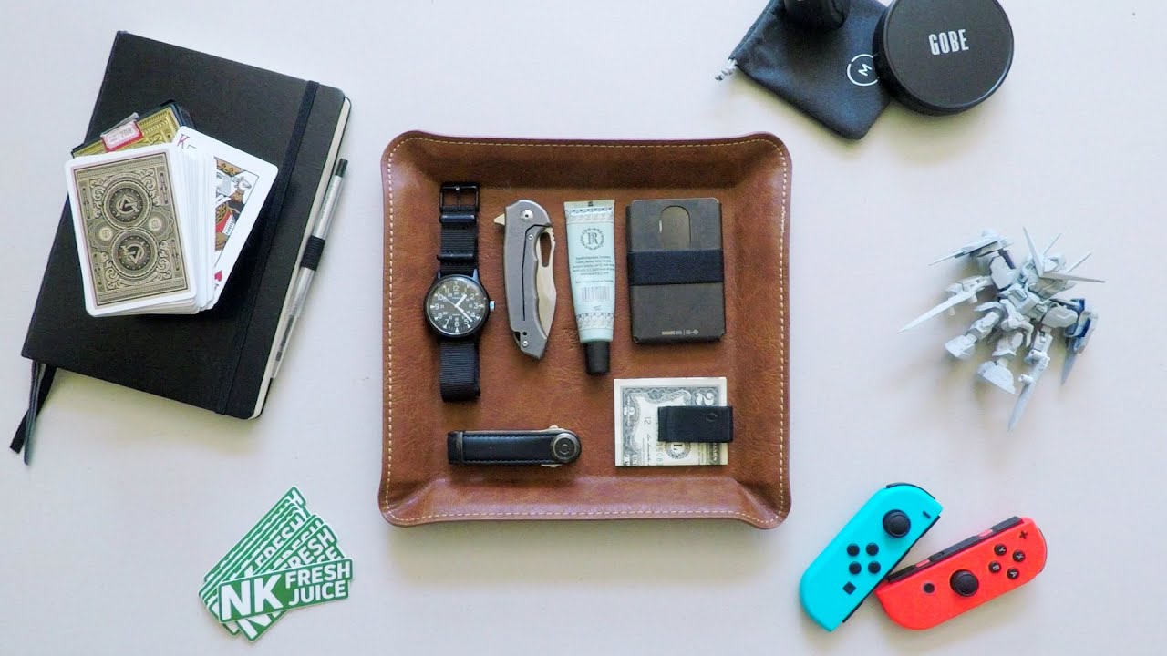 What's In My Pockets Ep. 1 | Everyday Carry - YouTube