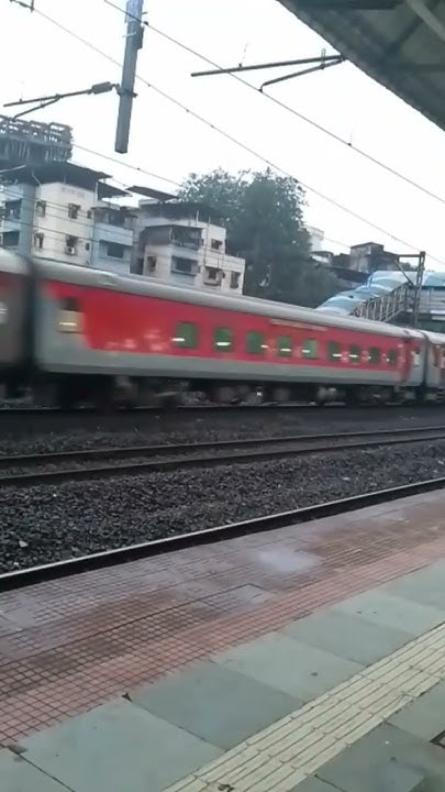 12102 Shalimar - LTT Jnaneswari Superfast Express skips Thakurli - YouTube
