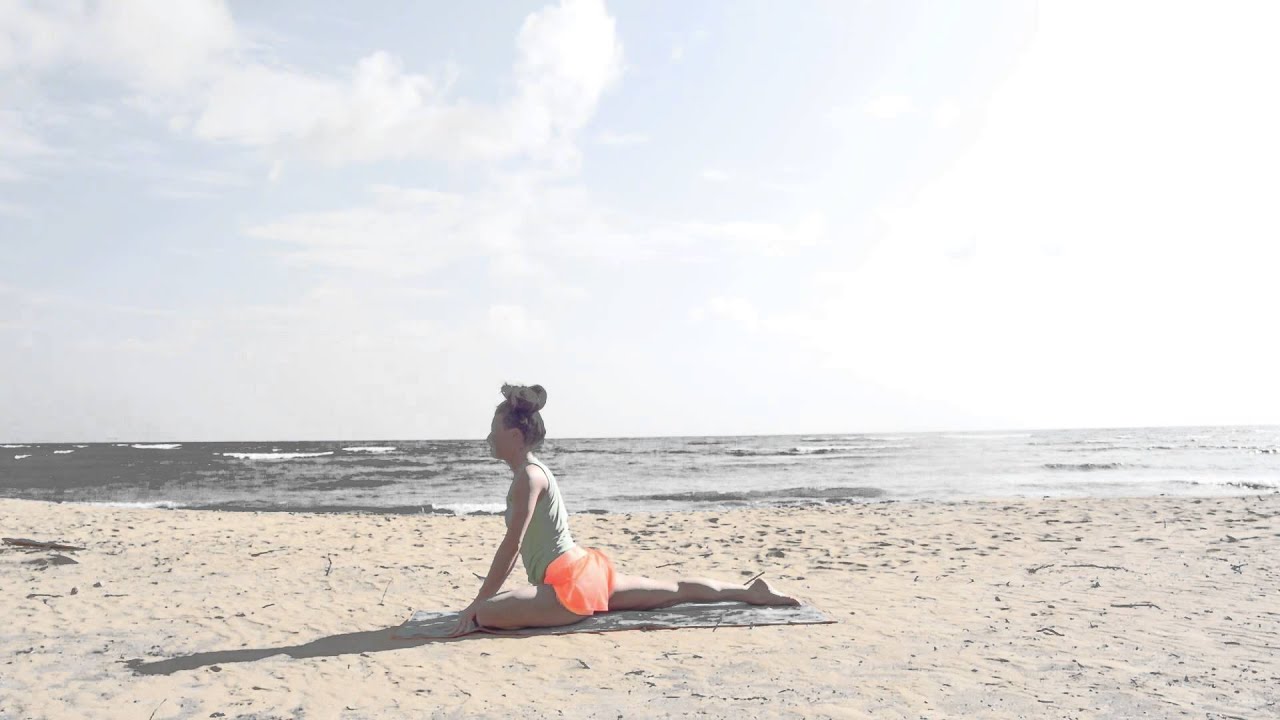 10 Minute Yoga and Stretching on the Beach - YouTube