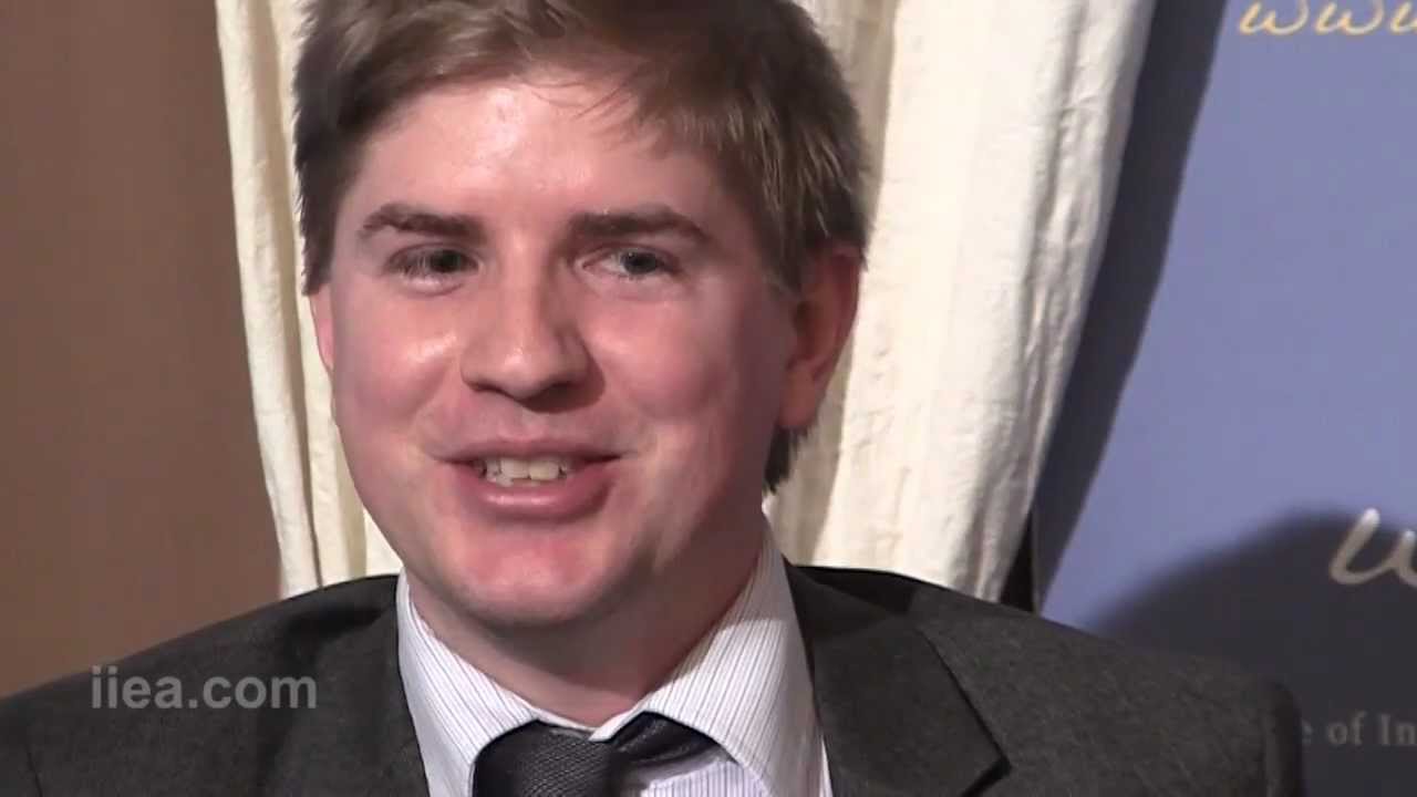 Tom Lyons on Ireland and the EU (14 Dec 2011) - YouTube