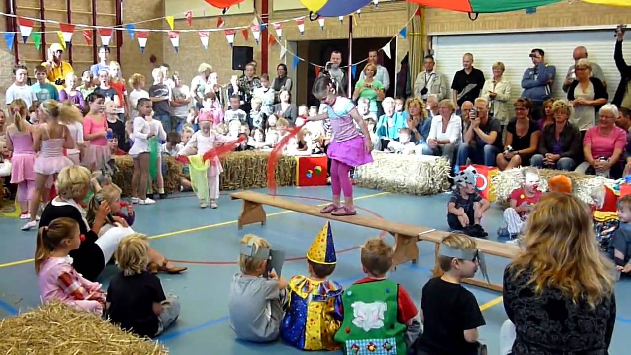 Circus Groep 1b De Klimop Castricum - YouTube
