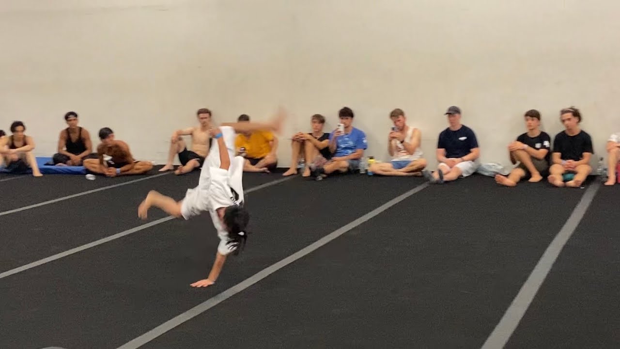 Loopkicks Gathering 2023- Top 16 Youth Battles: Marcus vs. Orion - YouTube