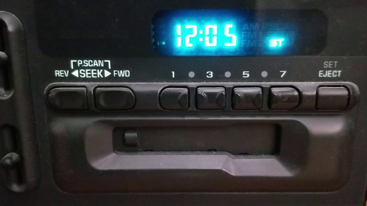 FM radio adjacent interference static - YouTube