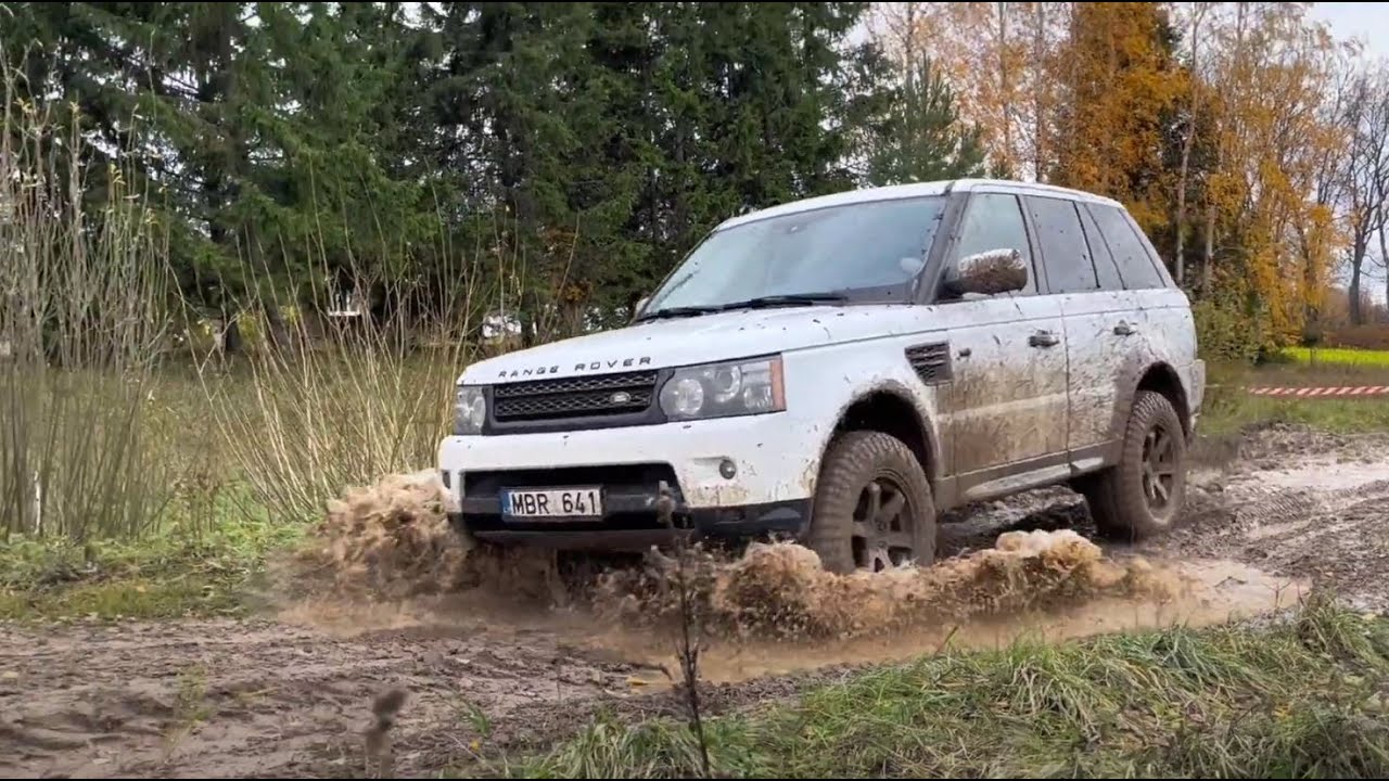 Range Rover Sport on muddy road - YouTube