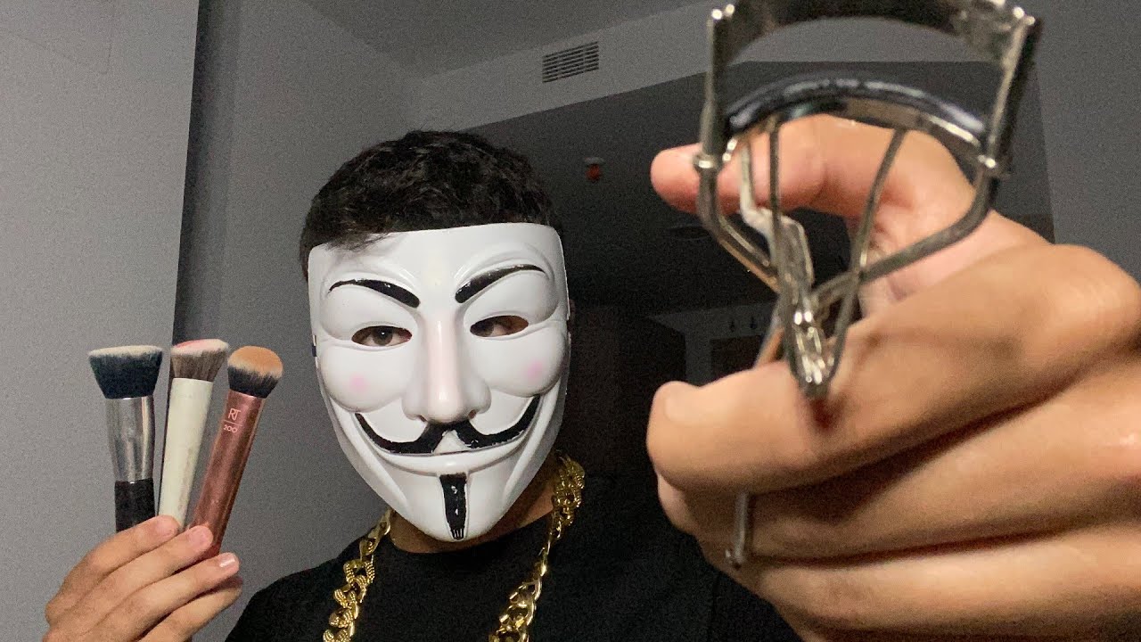 ASMR - TE MAQUILLO... pero MAL💄 - Roleplay Español - YouTube