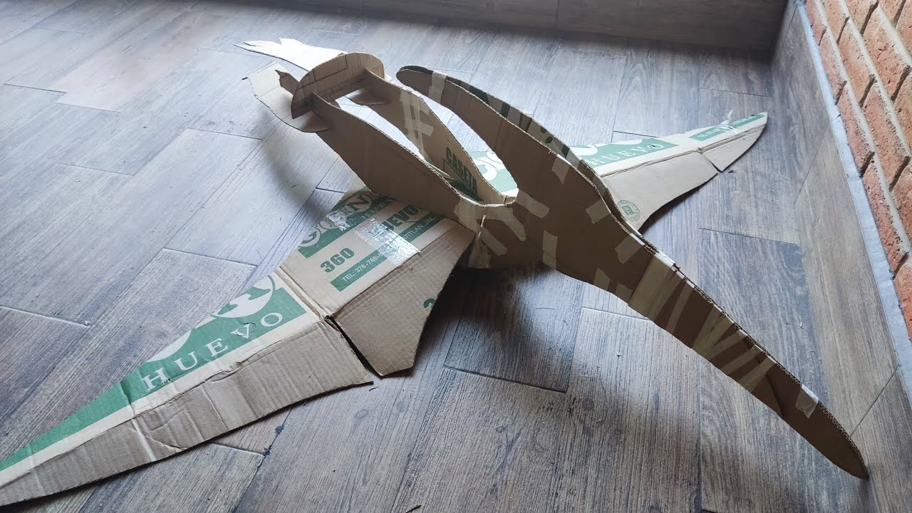 Cómo hacer un pterodáctilo con una caja de cartón - YouTube
