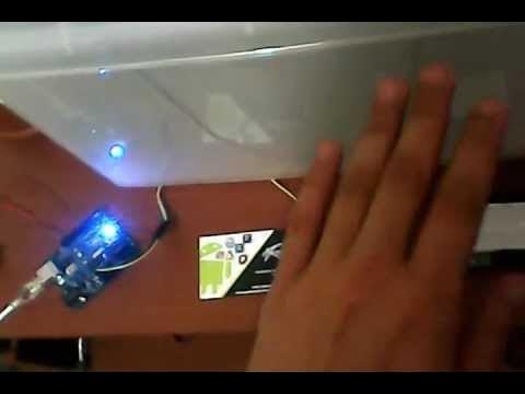 ARDUINO + SENSOR INFRARROJO GP2D12 SHARP - YouTube