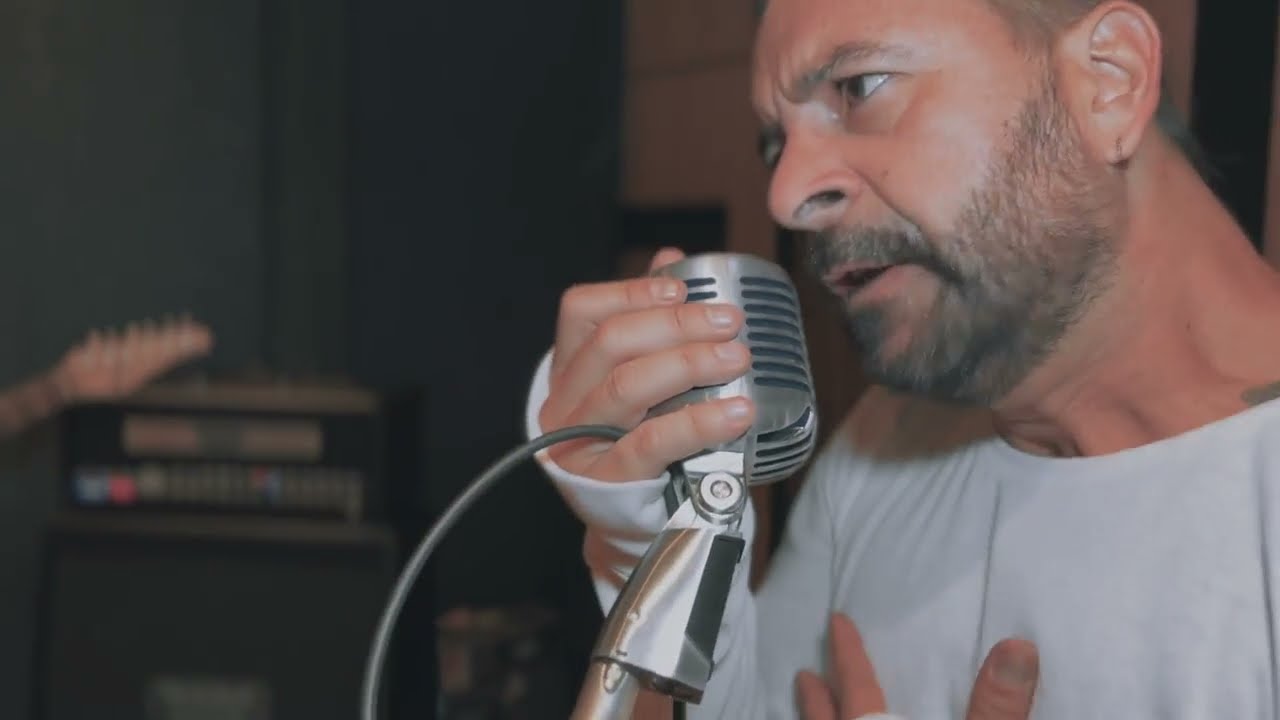 ROCKA - Alucinación (Video Oficial) - YouTube