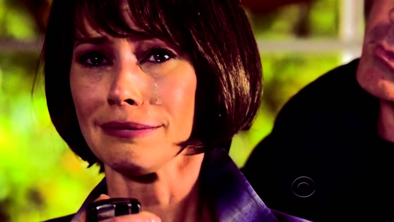 Laying flowers on my life| Haley Brooks Hotchner - YouTube