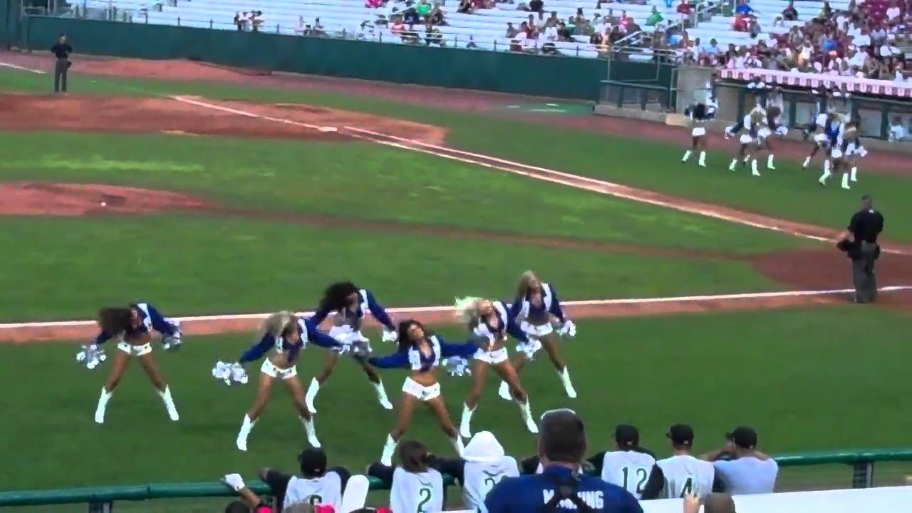 Dallas Cowboys Cheerleaders Entertain Walleye Wisdom Watchers! - YouTube