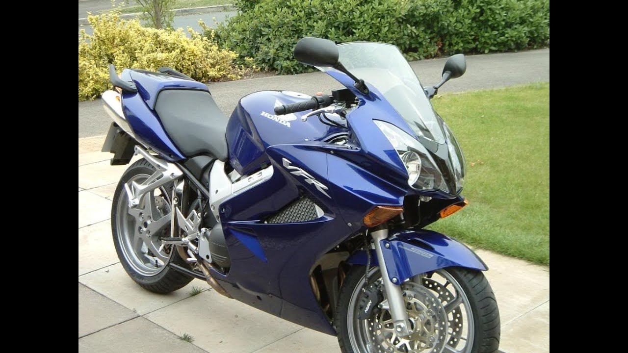 Honda VFR 800 - YouTube