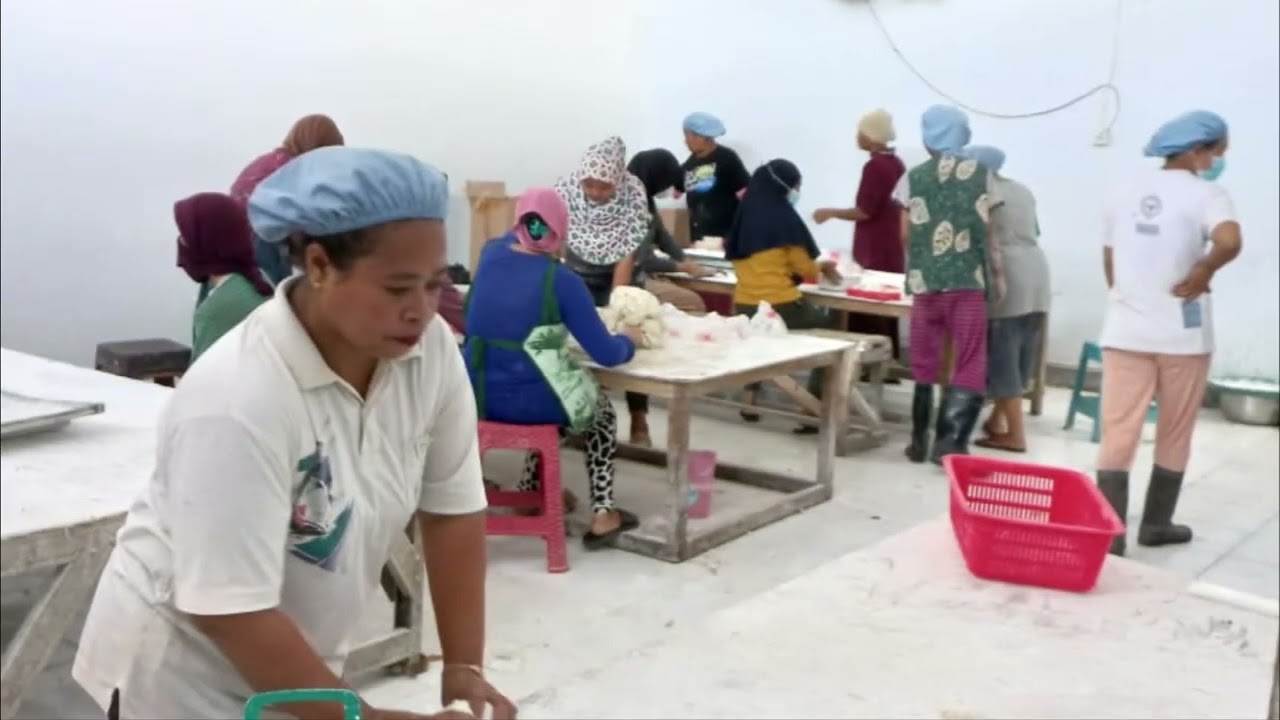 PENERAPAN GOOD MANUFACTURING PRACTICES (GMP) DAN SANITATION STANDARD ...