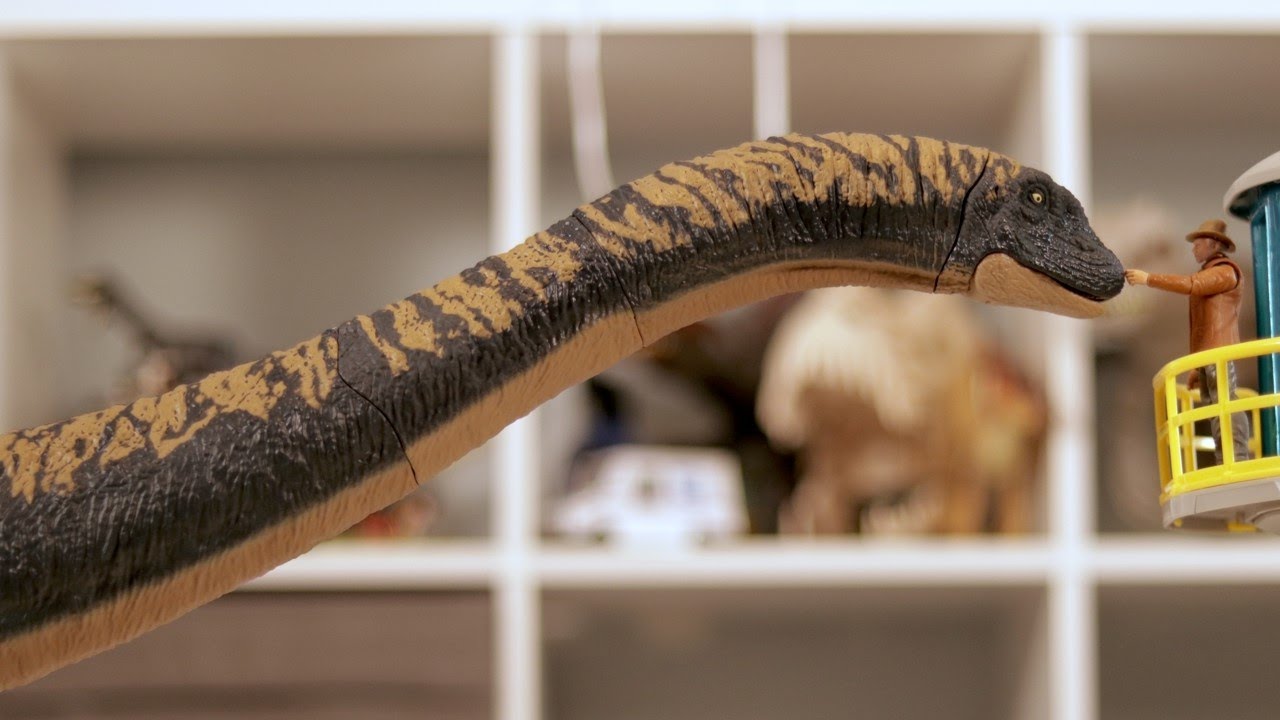 DREADNOUGHTUS means Fears Nothing...Huge Sauropod Dinosaur toy from ...