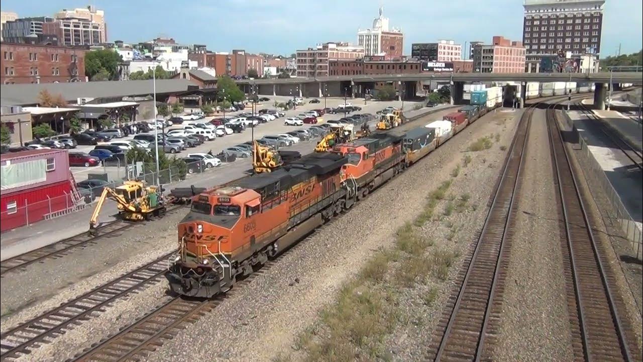 BNSF #6605 Leads WB Stacktrain with H1 Dash 9. Kansas City, MO 9/21/24 - YouTube