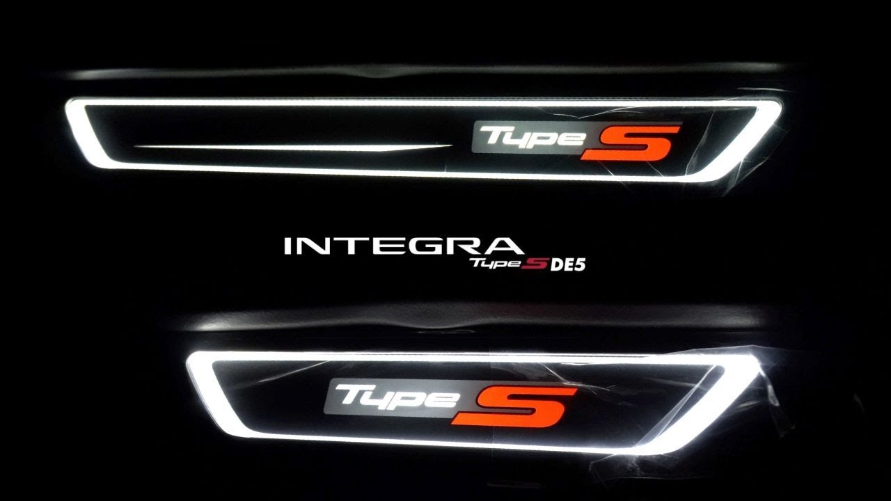 Installing Type S Illuminated Door Sills On Integra Type S (DE5)! 🔥 ...