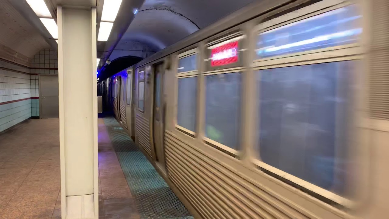 CTA 5000 Series Red Line Train Enters Grand (Ashland/63) - YouTube
