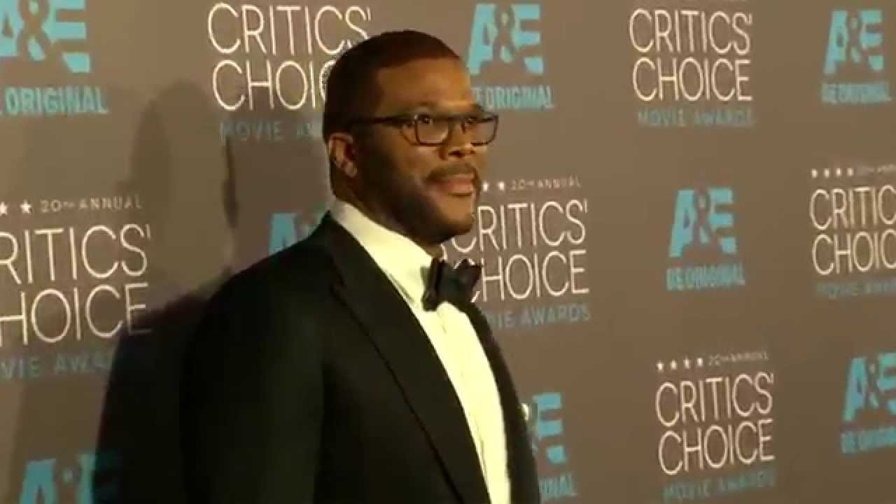 Critics Choice Awards 2015: Tyler Perry Red Carpet | ScreenSlam - YouTube