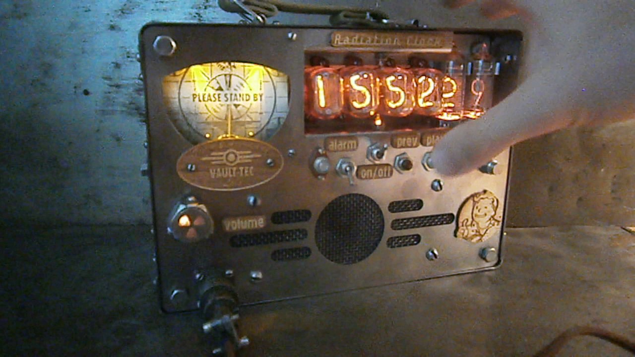 Fallout nixie clock 1.1 - YouTube