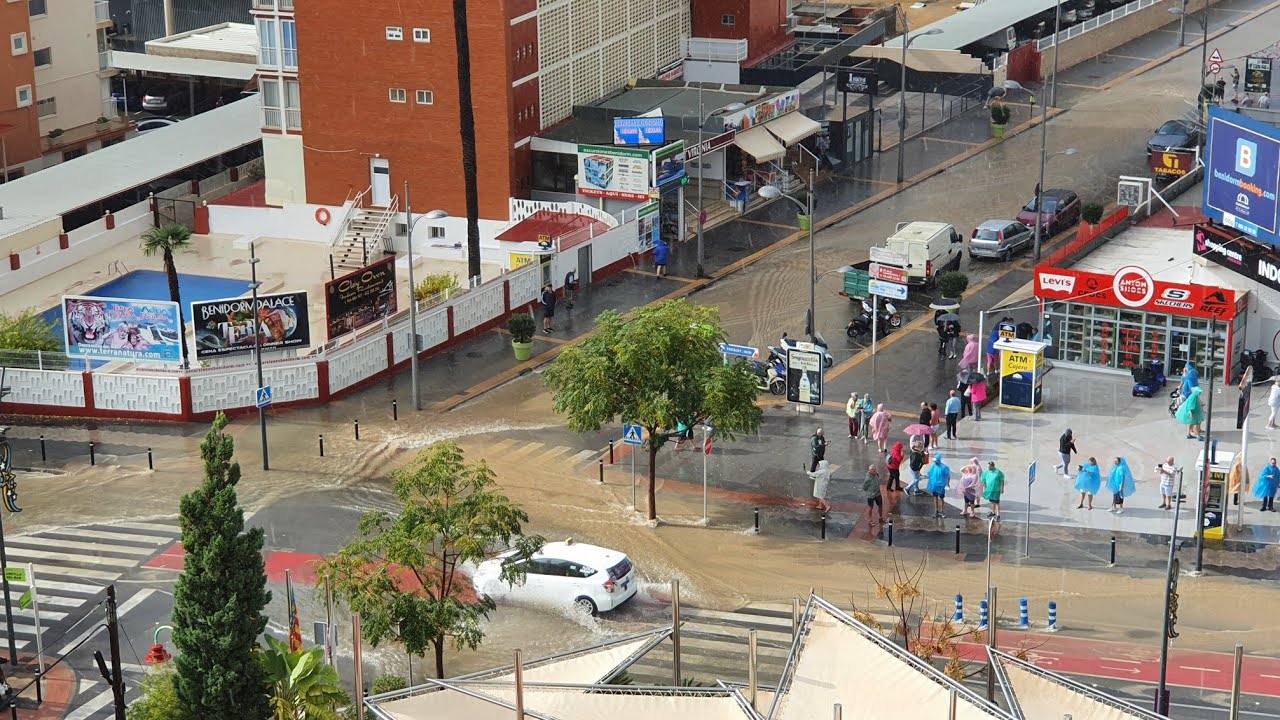 FLASH FLOODING & HEAVY RAIN IN BENIDORM, SPAIN ( NOVEMBER 2022 ) - YouTube
