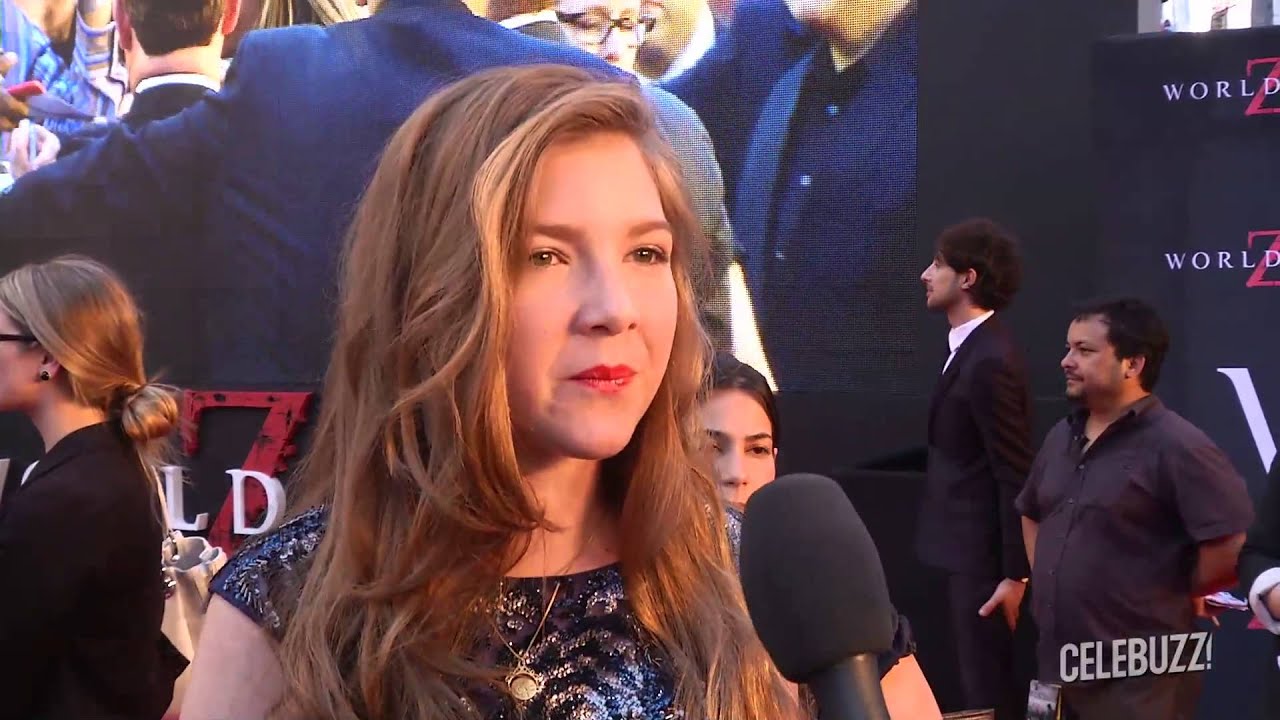 Abigail Hargrove World War Z Red Carpet Interview - YouTube