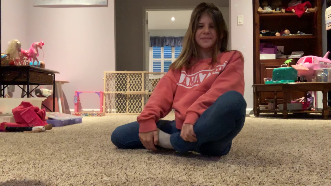 Trying to do gymnastics with Maggie👍😀😀 - YouTube
