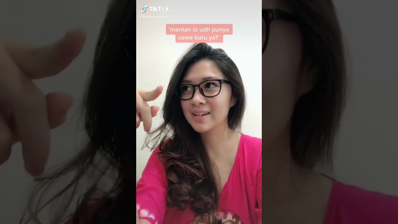 Cewek cantik pake baju tipis gak pake bra - YouTube