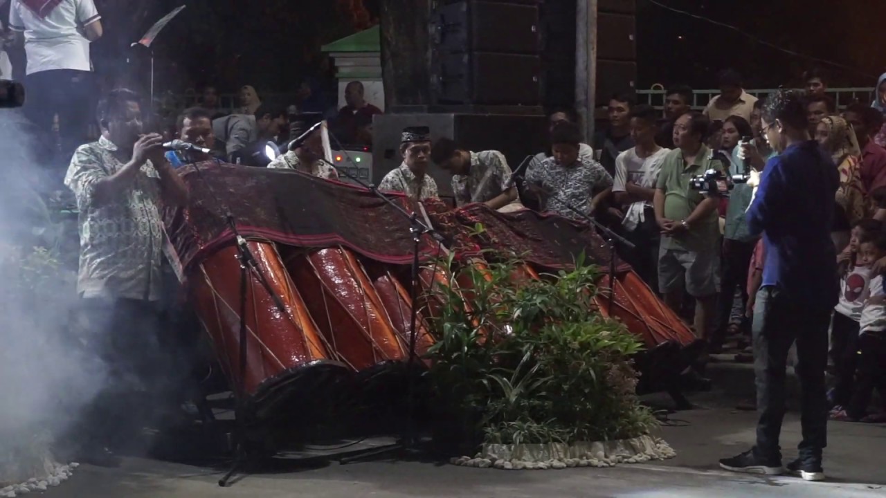 Cara Memainkan Alat Musik Gordang Sambilan Suku Mandailing - YouTube