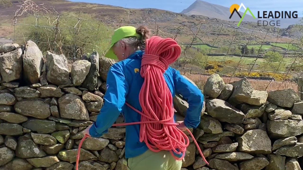 2 ways to coil a rope - YouTube