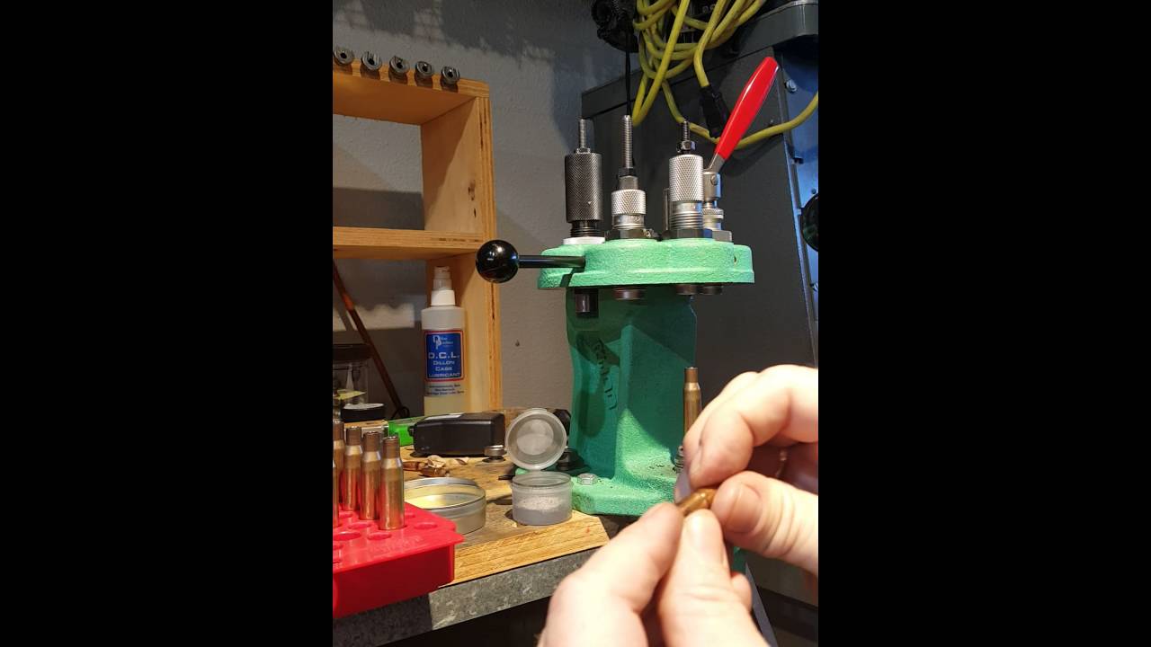 Reloading Yugo 7.62X54r surplus with .308" AP bullets - YouTube