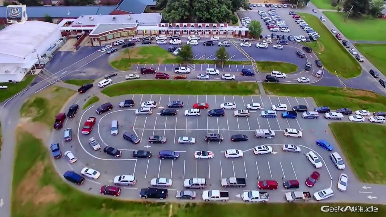 Amazing Traffic Timelapse School run drop off by car proves tricky ...