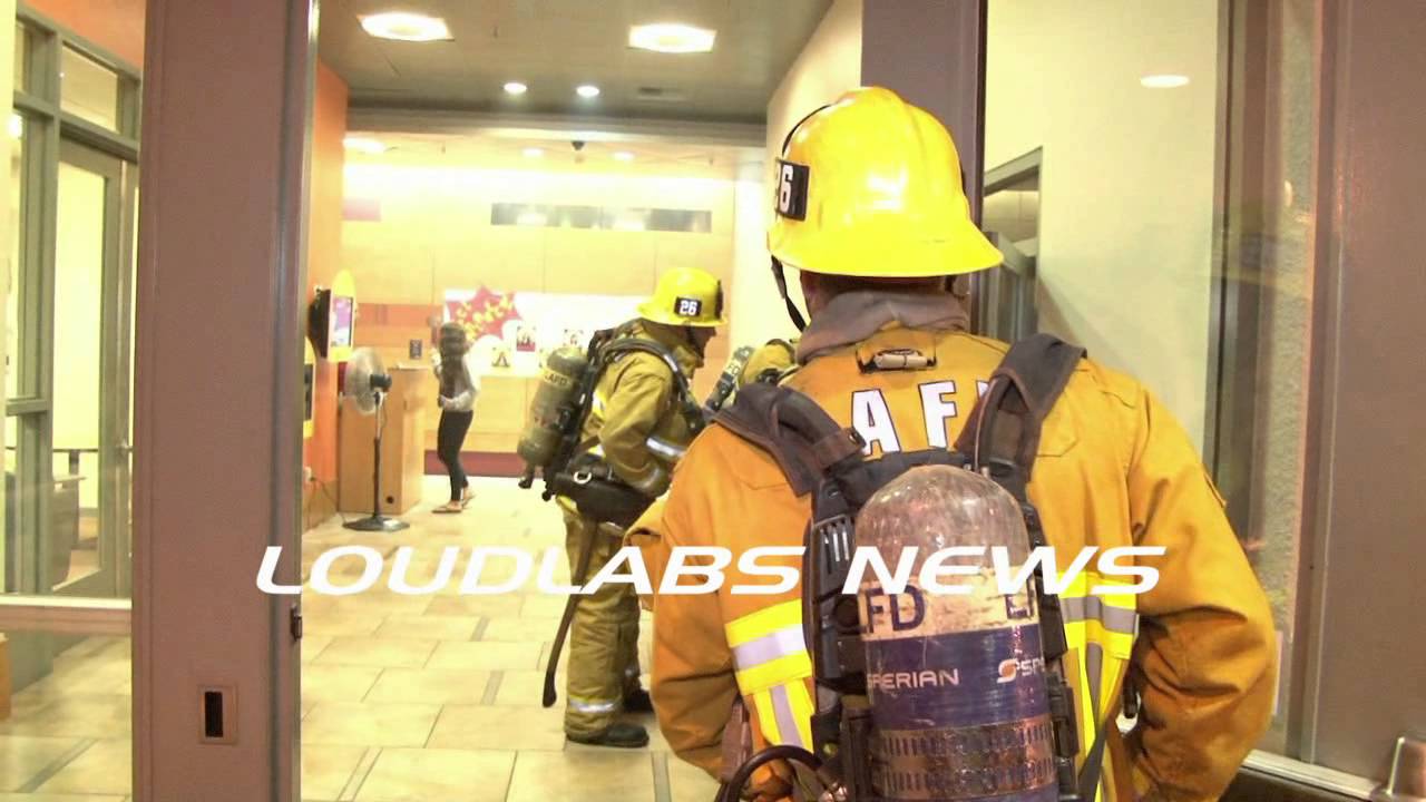 USC Dorm Fire Evacuates Students / Los Angeles RAW FOOTAGE - YouTube