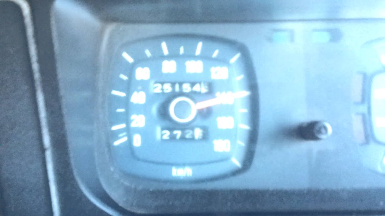 Subaru EA81 100kmh in 2nd gear. - YouTube