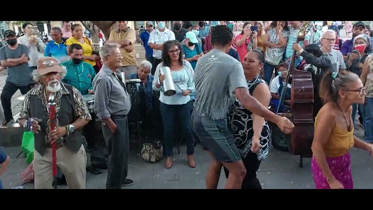 1ER BAILE DEL AÑO DE LOS CUZCATLECOS - YouTube