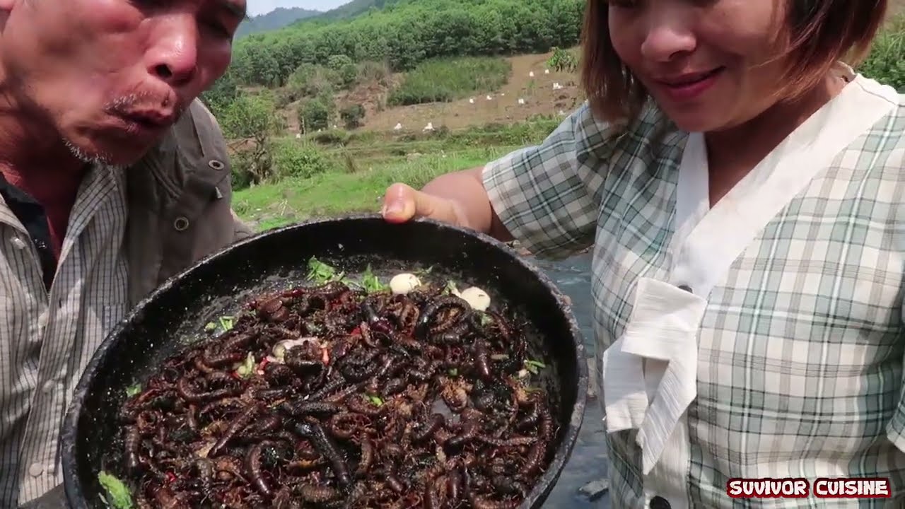 Block the stream to catch the rock worm !!! fried stone worm - YouTube