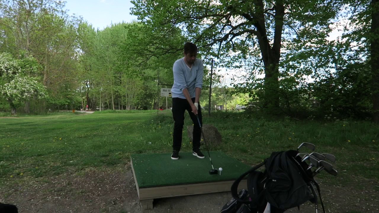 2017-05-26 Craig Allen at Ulriksdal Golf Hole 11 - YouTube