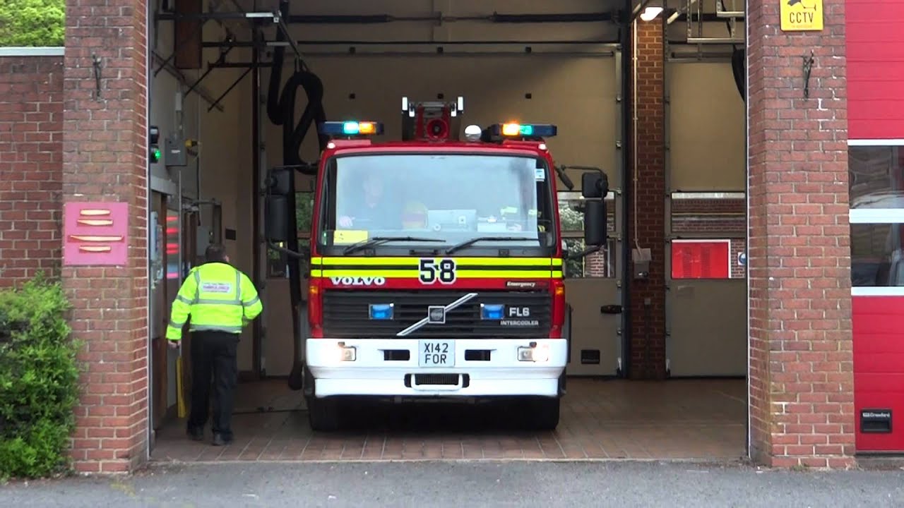 Hampshire Fire & Rescue Service - 58 Hardley Volvo Water Tender On An ...