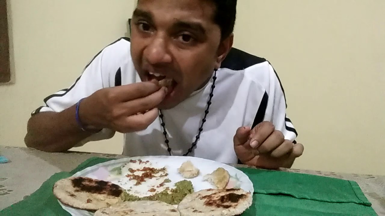 Eating Roti Traditional Food Hungry Lion ASMR - YouTube