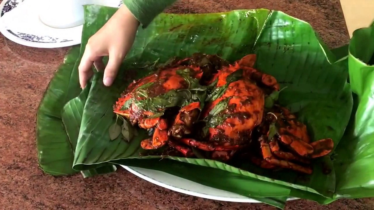Kuliner Kepiting Asap Resto Seafood Aju Pangkalpinang - YouTube
